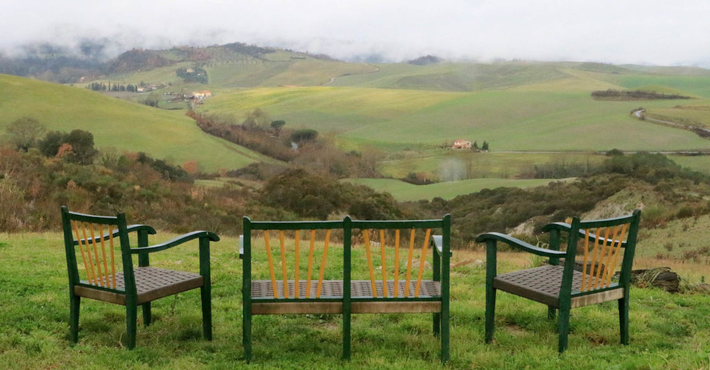 Tuscany: Villa Le Capanne with Bookings For You - POD Travels